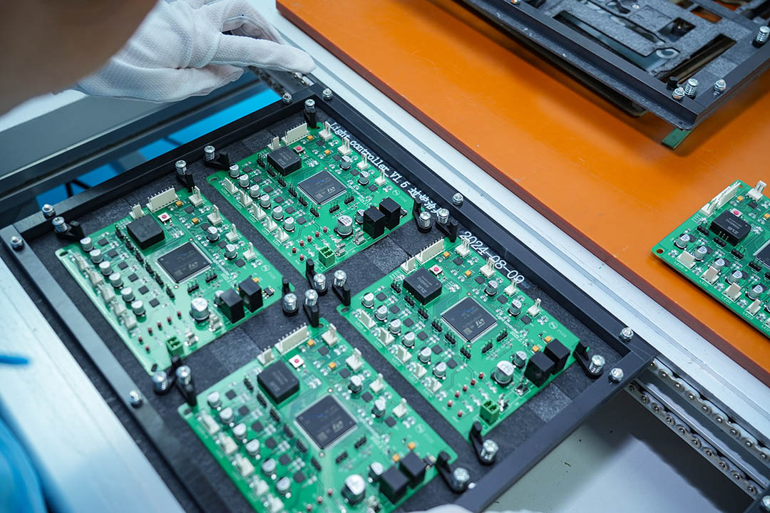 Prototype PCB Assembly | Fast Turnaround, No MOQ - LHD TECH